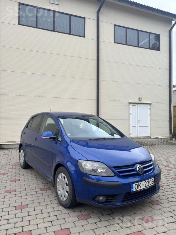 Blue Volkswagen Golf Plus 2005 in Aizkraukle, with an engine capacity of 2.00 L and mileage of 398 thousand km for 1850 €, photo 3 on AUTOMOTO.COM.LV