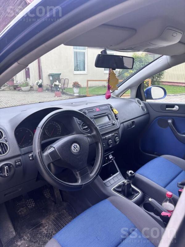 Blue Volkswagen Golf Plus 2005 in Aizkraukle, with an engine capacity of 2.00 L and mileage of 398 thousand km for 1850 €, photo 7 on AUTOMOTO.COM.LV