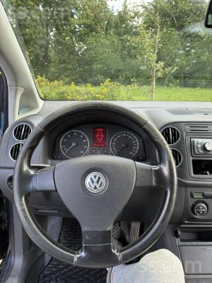 Blue Volkswagen Golf Plus 2005 in Jelgava, with an engine capacity of 1.60 L and mileage of 301 thousand km for 2000 €, photo 7 on AUTOMOTO.COM.LV