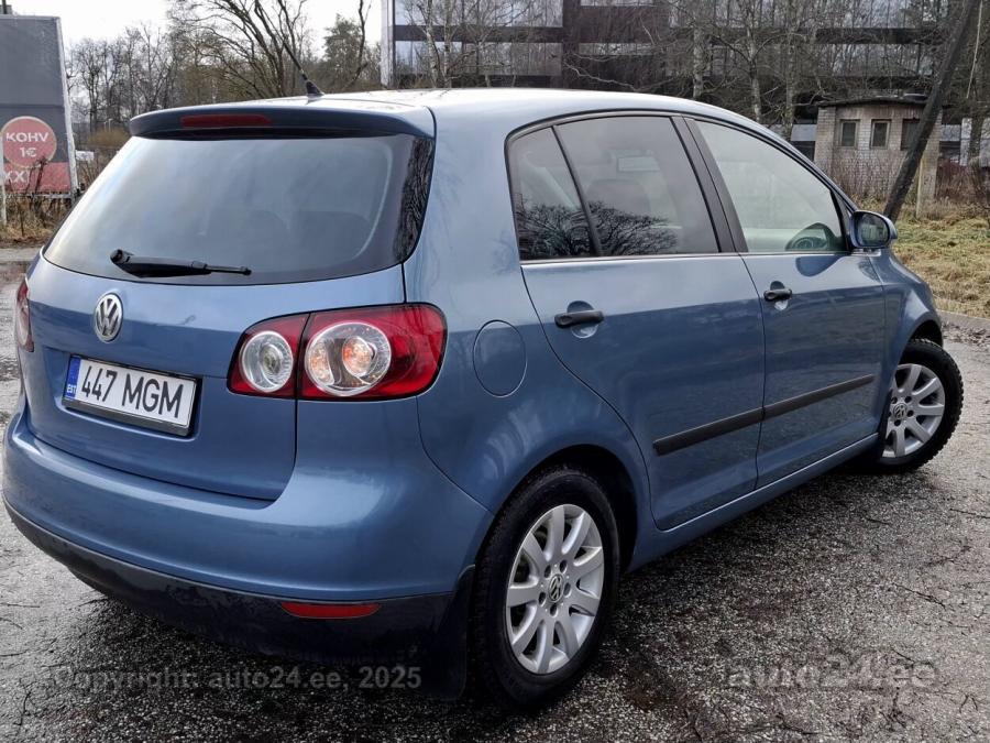 Zils Volkswagen Golf Plus 2006 Tartu, ar dzinēja tilpumu 1.60 L un nobraukumu 168 tūkst. km par 3950 €, foto 2 vietnē AUTOMOTO.COM.LV