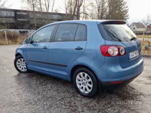 Zils Volkswagen Golf Plus 2006 Tartu, ar dzinēja tilpumu 1.60 L un nobraukumu 168 tūkst. km par 3950 €, foto 3 vietnē AUTOMOTO.COM.LV