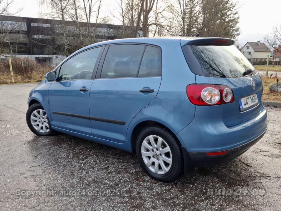 Zils Volkswagen Golf Plus 2006 Tartu, ar dzinēja tilpumu 1.60 L un nobraukumu 168 tūkst. km par 3950 €, foto 3 vietnē AUTOMOTO.COM.LV