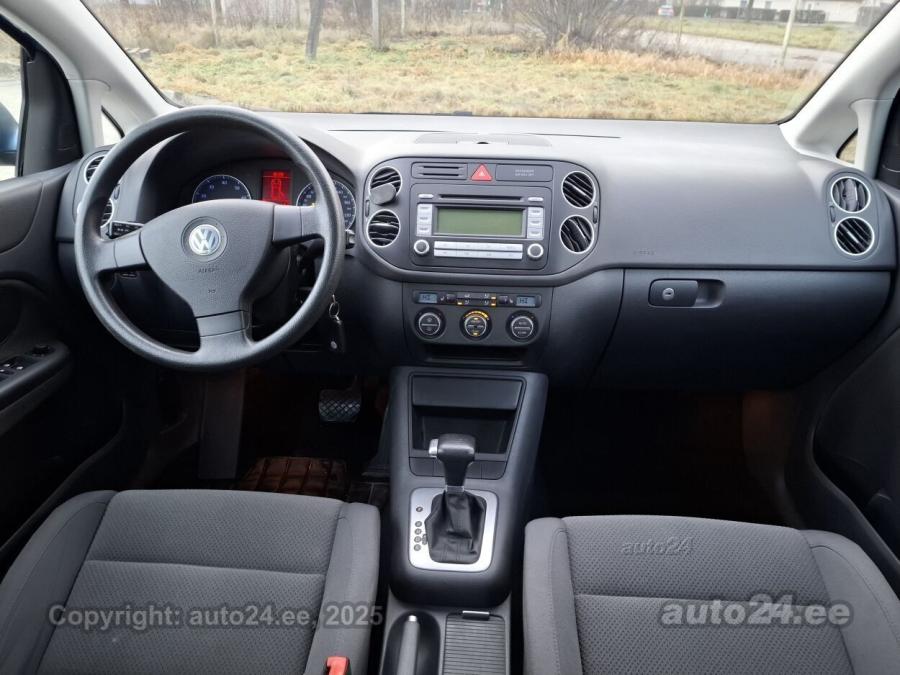 Zils Volkswagen Golf Plus 2006 Tartu, ar dzinēja tilpumu 1.60 L un nobraukumu 168 tūkst. km par 3950 €, foto 10 vietnē AUTOMOTO.COM.LV