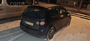 Blue Volkswagen Golf Plus 2006 in Riga, with an engine capacity of 1.90 L and mileage of 397 thousand km for 1500 €, photo 4 on AUTOMOTO.COM.LV