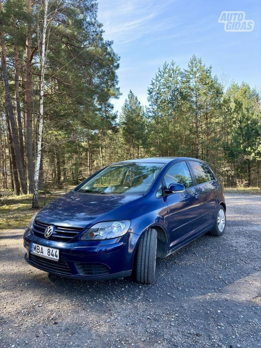 Zils Volkswagen Golf Plus 2006 Jurbarkas, ar dzinēja tilpumu 1.90 L un nobraukumu 335 tūkst. km par 1600 €, foto 3 vietnē AUTOMOTO.COM.LV