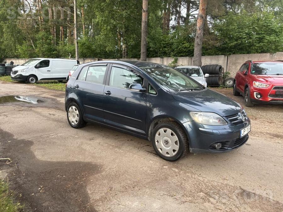 Zils Volkswagen Golf Plus 2006 Rīga, ar dzinēja tilpumu 1.90 L un nobraukumu 0 tūkst. km par 1950 €, foto 3 vietnē AUTOMOTO.COM.LV