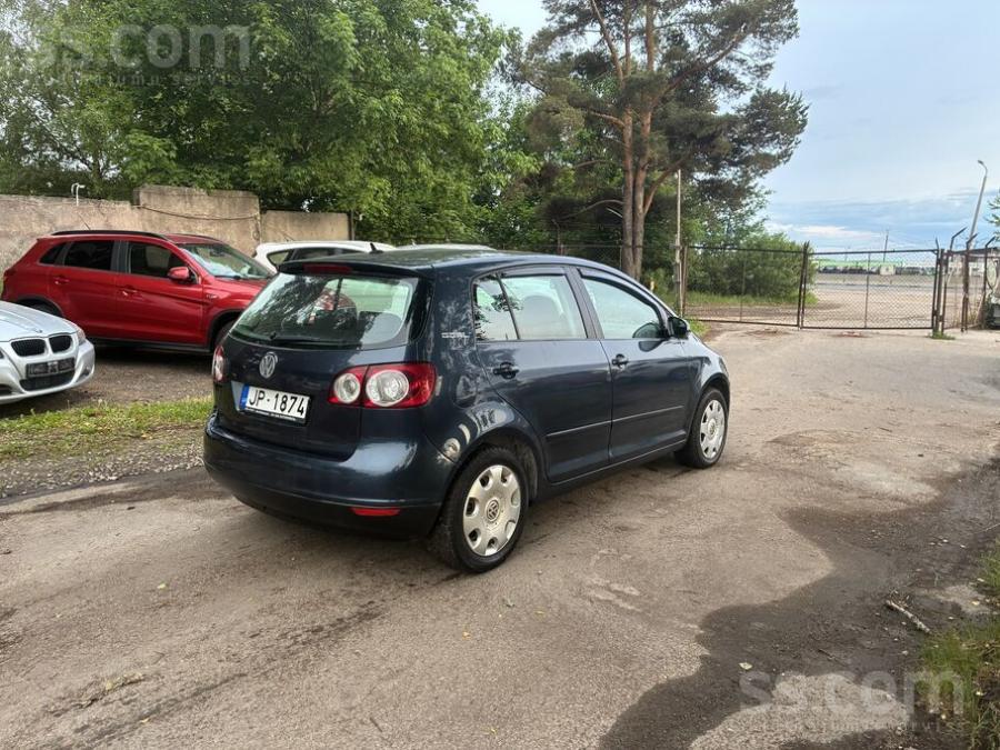 Zils Volkswagen Golf Plus 2006 Rīga, ar dzinēja tilpumu 1.90 L un nobraukumu 0 tūkst. km par 1950 €, foto 4 vietnē AUTOMOTO.COM.LV