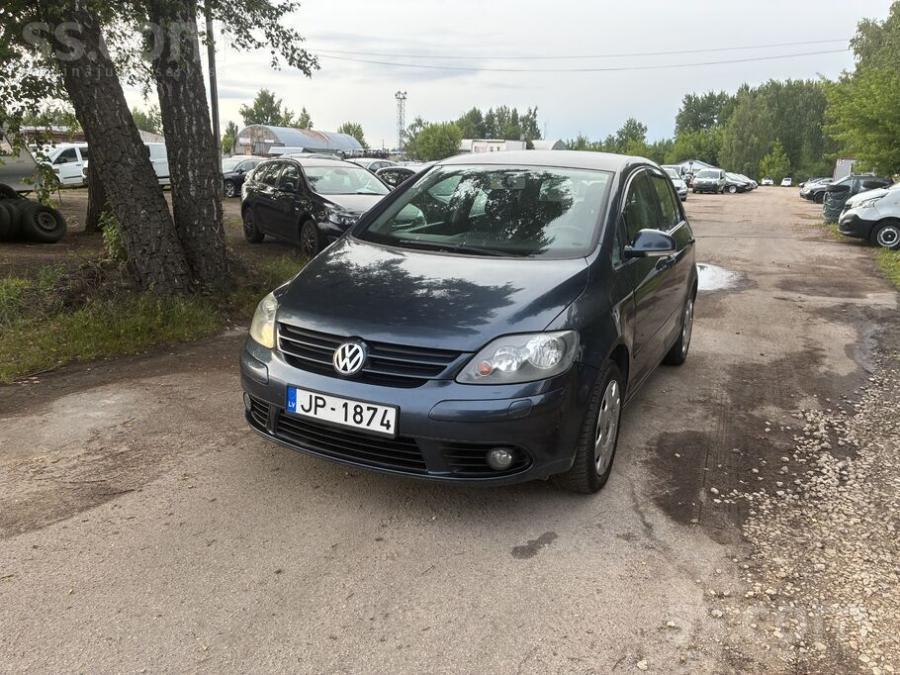Zils Volkswagen Golf Plus 2006 Rīga, ar dzinēja tilpumu 1.90 L un nobraukumu 0 tūkst. km par 1950 €, foto 5 vietnē AUTOMOTO.COM.LV