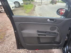 Zils Volkswagen Golf Plus 2006 Rīga, ar dzinēja tilpumu 1.90 L un nobraukumu 0 tūkst. km par 1950 €, foto 10 vietnē AUTOMOTO.COM.LV