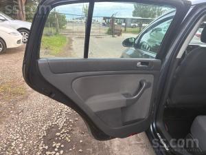 Zils Volkswagen Golf Plus 2006 Rīga, ar dzinēja tilpumu 1.90 L un nobraukumu 0 tūkst. km par 1950 €, foto 12 vietnē AUTOMOTO.COM.LV
