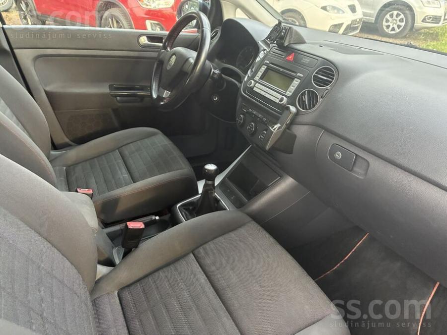 Zils Volkswagen Golf Plus 2006 Rīga, ar dzinēja tilpumu 1.90 L un nobraukumu 0 tūkst. km par 1950 €, foto 13 vietnē AUTOMOTO.COM.LV