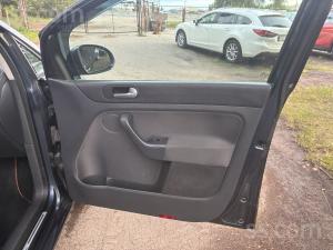 Zils Volkswagen Golf Plus 2006 Rīga, ar dzinēja tilpumu 1.90 L un nobraukumu 0 tūkst. km par 1950 €, foto 17 vietnē AUTOMOTO.COM.LV