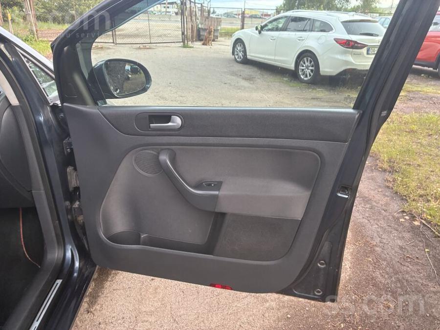 Zils Volkswagen Golf Plus 2006 Rīga, ar dzinēja tilpumu 1.90 L un nobraukumu 0 tūkst. km par 1950 €, foto 17 vietnē AUTOMOTO.COM.LV