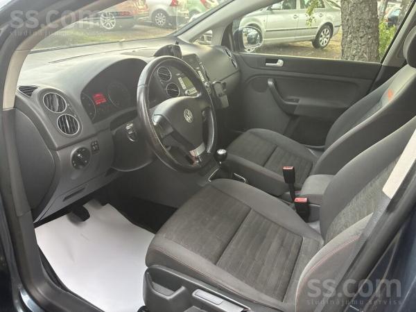 Blue Volkswagen Golf Plus 2006 in Riga, with an engine capacity of 1.90 L and mileage of 0 thousand km for 1950 €, photo 7 on AUTOMOTO.COM.LV