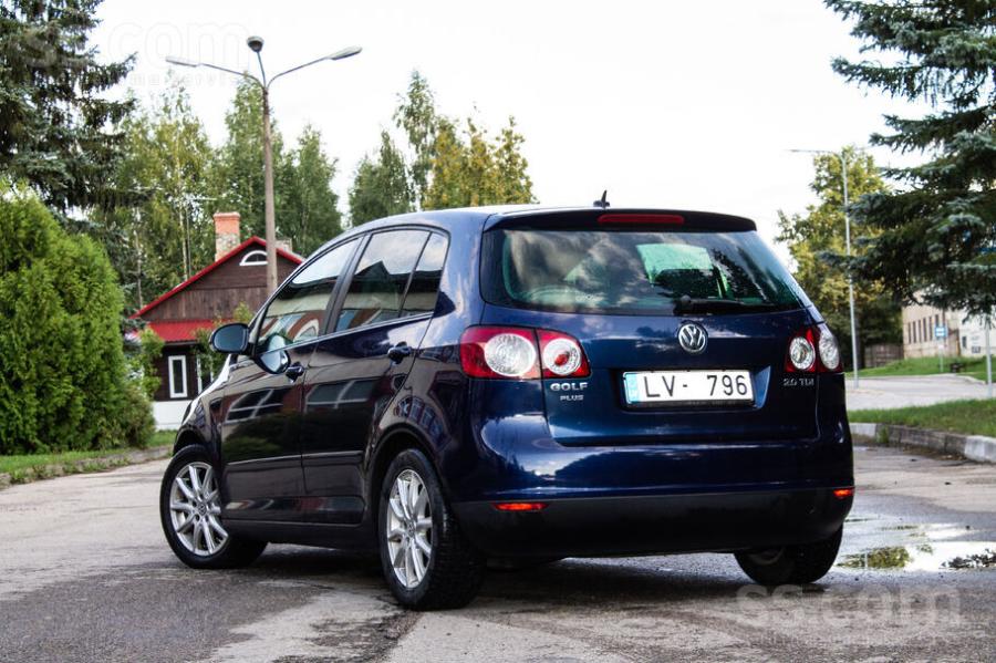 Zils Volkswagen Golf Plus 2006 Preiļi, ar dzinēja tilpumu 2.00 L un nobraukumu 329 tūkst. km par 1850 €, foto 4 vietnē AUTOMOTO.COM.LV