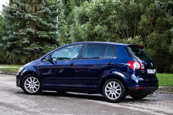 Blue Volkswagen Golf Plus 2006 in Preili, with an engine capacity of 2.00 L and mileage of 329 thousand km for 1850 €, photo 5 on AUTOMOTO.COM.LV