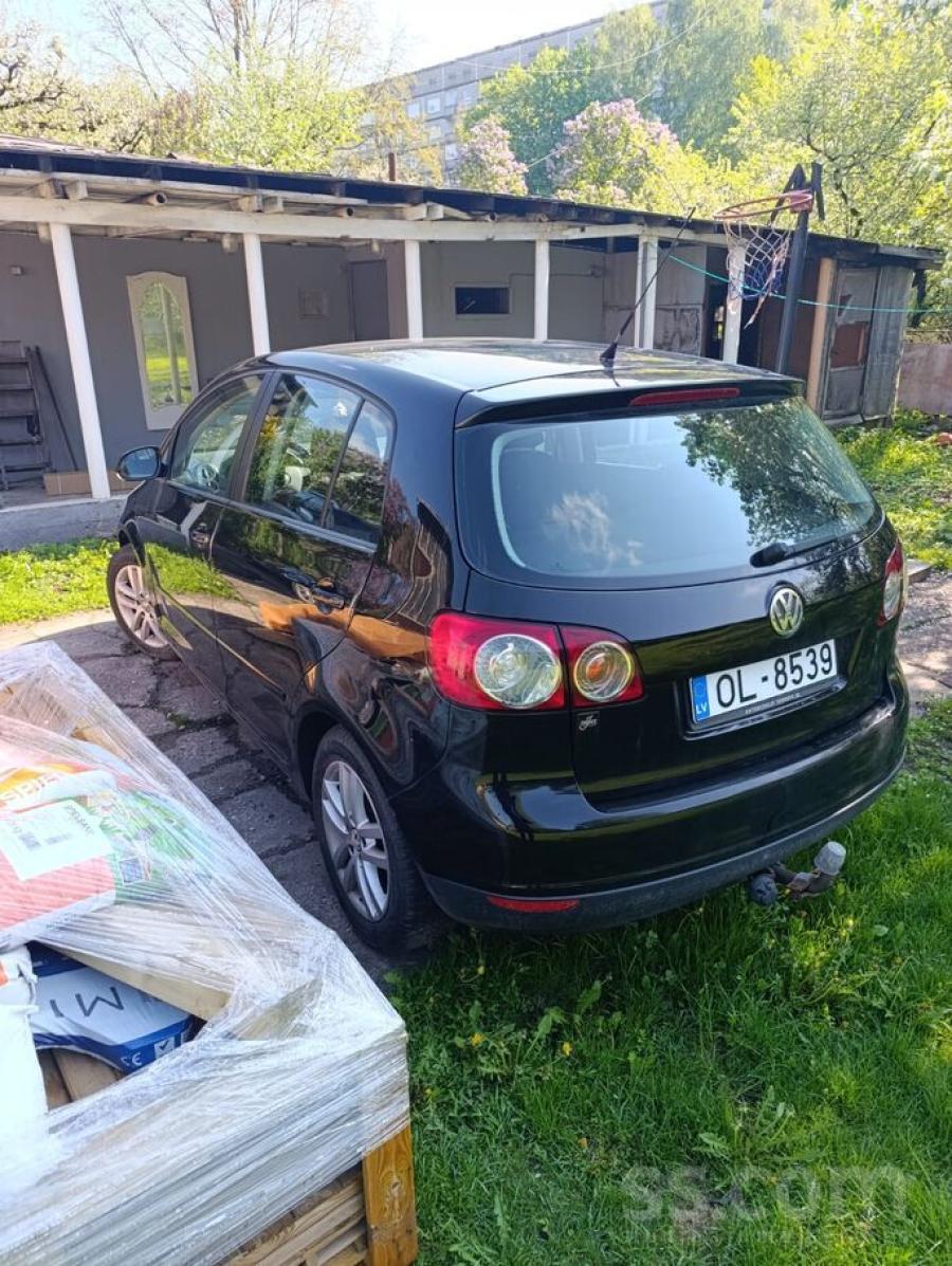 Zils Volkswagen Golf Plus 2006 Rīga, ar dzinēja tilpumu 1.90 L un nobraukumu 272 tūkst. km par 1500 €, foto 4 vietnē AUTOMOTO.COM.LV