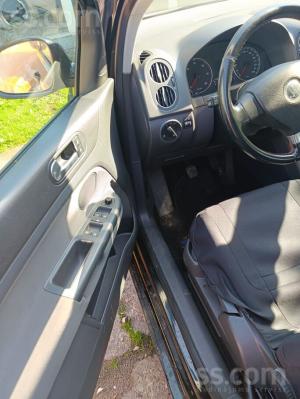 Zils Volkswagen Golf Plus 2006 Rīga, ar dzinēja tilpumu 1.90 L un nobraukumu 272 tūkst. km par 1500 €, foto 10 vietnē AUTOMOTO.COM.LV
