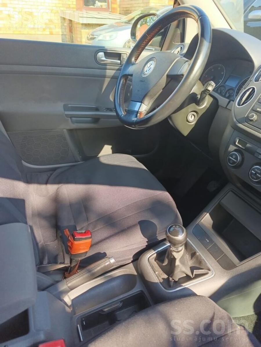Zils Volkswagen Golf Plus 2006 Rīga, ar dzinēja tilpumu 1.90 L un nobraukumu 272 tūkst. km par 1500 €, foto 11 vietnē AUTOMOTO.COM.LV