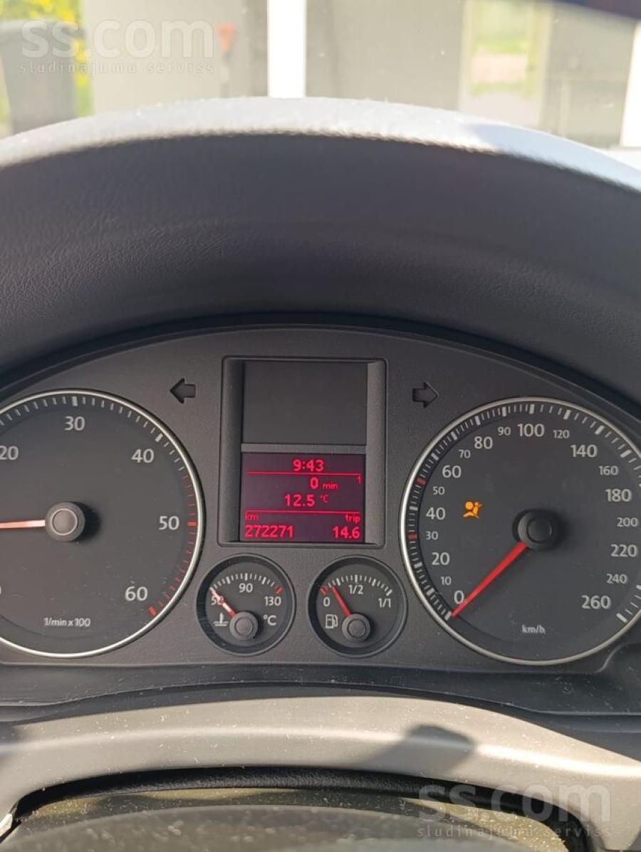Zils Volkswagen Golf Plus 2006 Rīga, ar dzinēja tilpumu 1.90 L un nobraukumu 272 tūkst. km par 1500 €, foto 16 vietnē AUTOMOTO.COM.LV