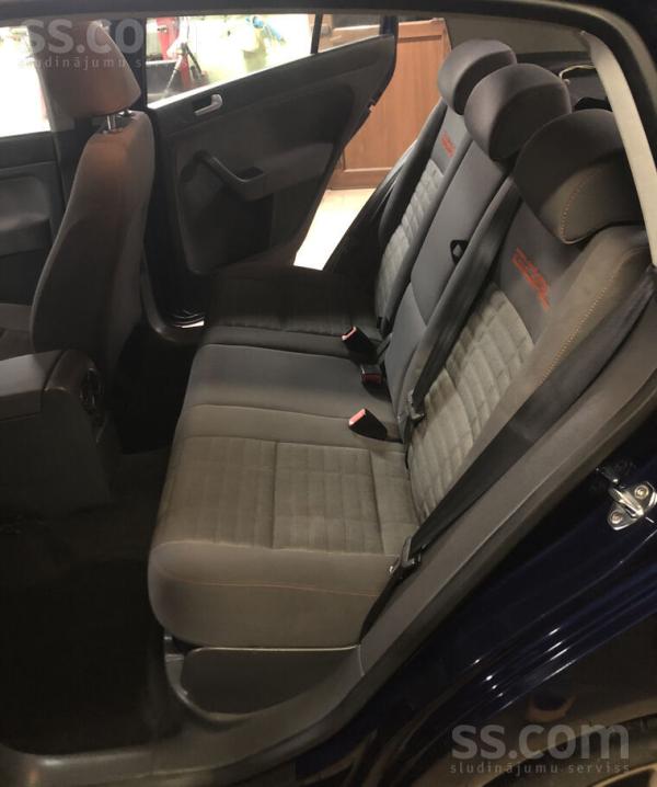 Zils Volkswagen Golf Plus 2006 Limbaži, ar dzinēja tilpumu 2.00 L un nobraukumu 311 tūkst. km par 3777 €, foto 7 vietnē AUTOMOTO.COM.LV