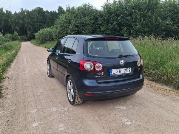 Zils Volkswagen Golf Plus 2006 Viļņa, ar dzinēja tilpumu 1.90 L un nobraukumu 304 tūkst. km par 2100 €, foto 7 vietnē AUTOMOTO.COM.LV
