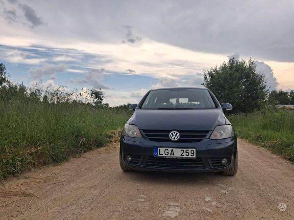Zils Volkswagen Golf Plus 2006 Viļņa, ar dzinēja tilpumu 1.90 L un nobraukumu 304 tūkst. km par 2100 €, foto 9 vietnē AUTOMOTO.COM.LV