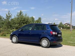 Blue Volkswagen Golf Plus 2006 in Riga, with an engine capacity of 1.60 L and mileage of 176 thousand km for 2750 €, photo 4 on AUTOMOTO.COM.LV
