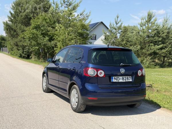 Blue Volkswagen Golf Plus 2006 in Riga, with an engine capacity of 1.60 L and mileage of 176 thousand km for 2750 €, photo 4 on AUTOMOTO.COM.LV