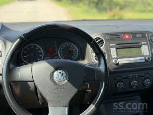 Blue Volkswagen Golf Plus 2006 in Riga, with an engine capacity of 1.60 L and mileage of 176 thousand km for 2750 €, photo 13 on AUTOMOTO.COM.LV