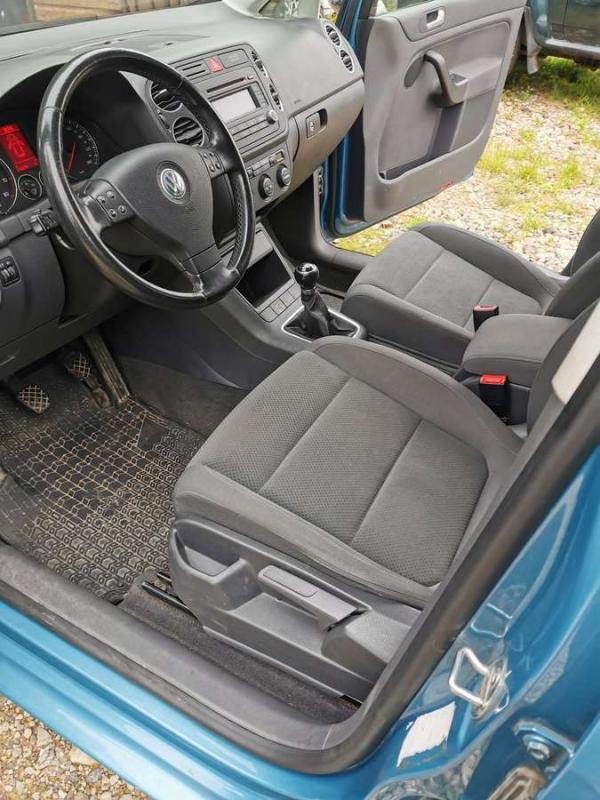 Blue Volkswagen Golf Plus 2006 in Utena, with an engine capacity of 1.60 L and mileage of 177 thousand km for 1750 €, photo 8 on AUTOMOTO.COM.LV