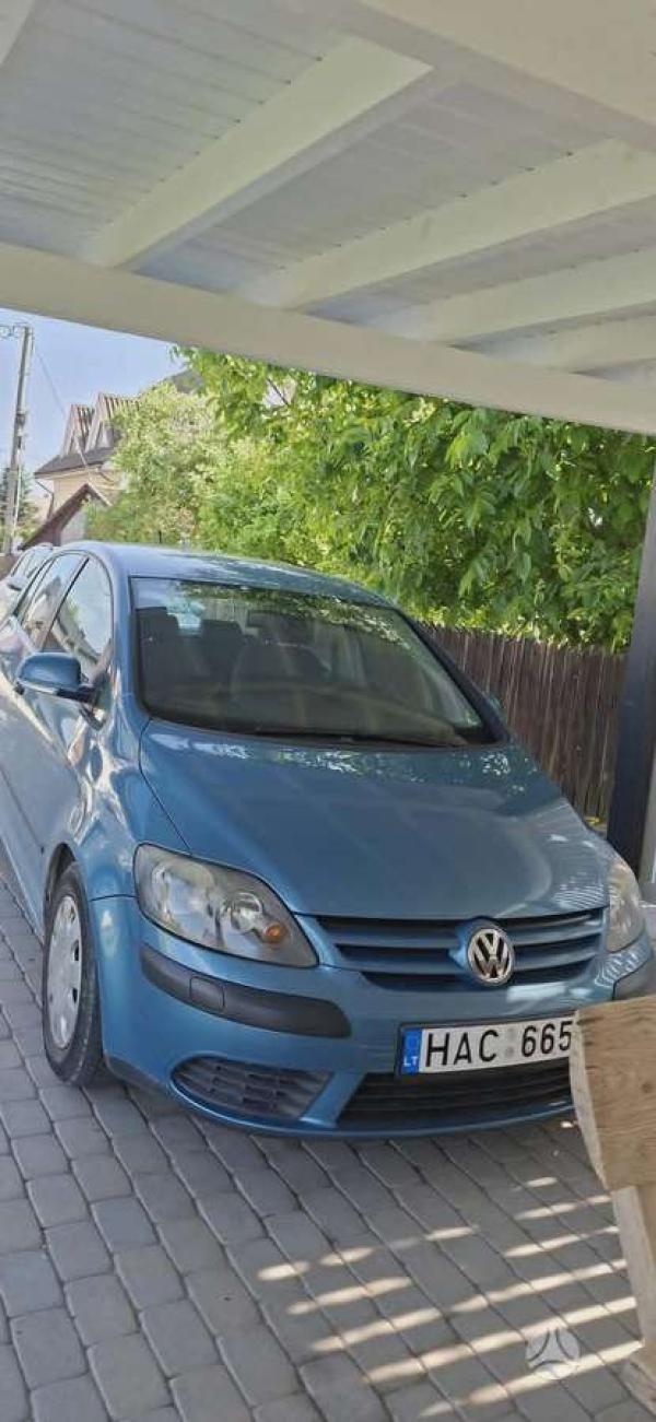 Blue Volkswagen Golf Plus 2006 in Kretinga, with an engine capacity of 1.90 L and mileage of 199 thousand km for 2100 €, photo 4 on AUTOMOTO.COM.LV