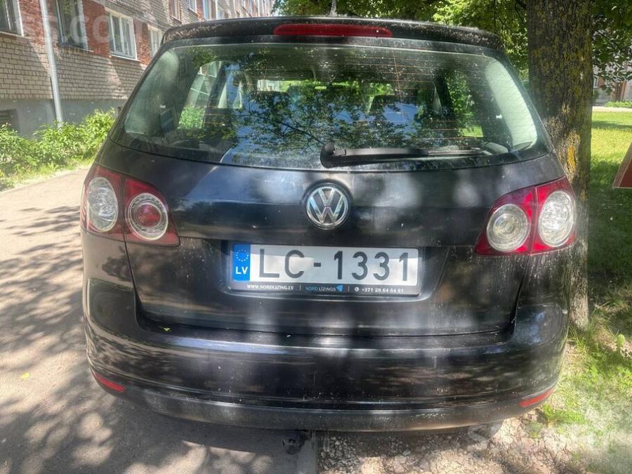 Blue Volkswagen Golf Plus 2006 in Riga, with an engine capacity of 2.00 L and mileage of 325 thousand km for 2500 €, photo 1 on AUTOMOTO.COM.LV