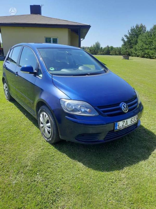 Blue Volkswagen Golf Plus 2006 in Klaipeda, with an engine capacity of 1.60 L and mileage of 181 thousand km for 1600 €, photo 2 on AUTOMOTO.COM.LV