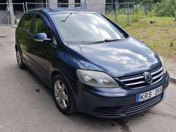 Blue Volkswagen Golf Plus 2006 in Vilnius, with an engine capacity of 1.90 L and mileage of 336 thousand km for 2190 €, photo 1 on AUTOMOTO.COM.LV
