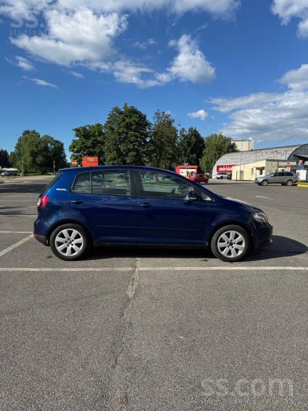 Blue Volkswagen Golf Plus 2006 in Riga, with an engine capacity of 1.40 L and mileage of 300 thousand km for 2250 €, photo 3 on AUTOMOTO.COM.LV
