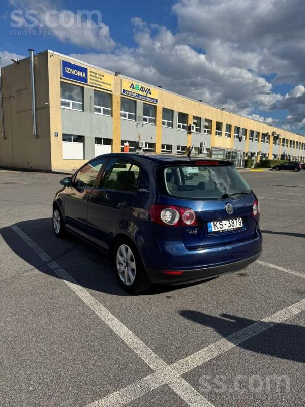 Zils Volkswagen Golf Plus 2006 Rīga, ar dzinēja tilpumu 1.40 L un nobraukumu 300 tūkst. km par 2250 €, foto 6 vietnē AUTOMOTO.COM.LV