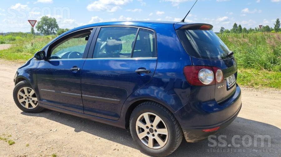 Blue Volkswagen Golf Plus 2006 in Daugavpils, with an engine capacity of 1.90 L and mileage of 329 thousand km for 1650 €, photo 7 on AUTOMOTO.COM.LV