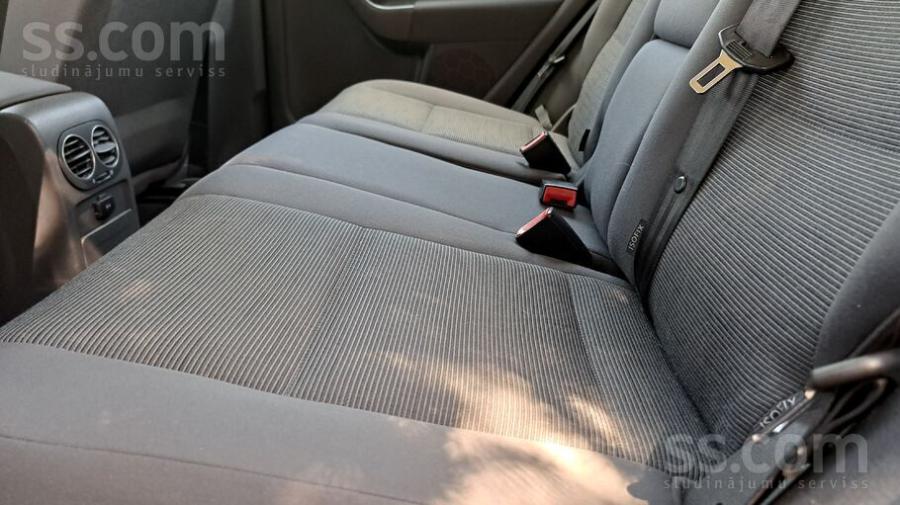 Blue Volkswagen Golf Plus 2006 in Daugavpils, with an engine capacity of 1.90 L and mileage of 329 thousand km for 1650 €, photo 21 on AUTOMOTO.COM.LV