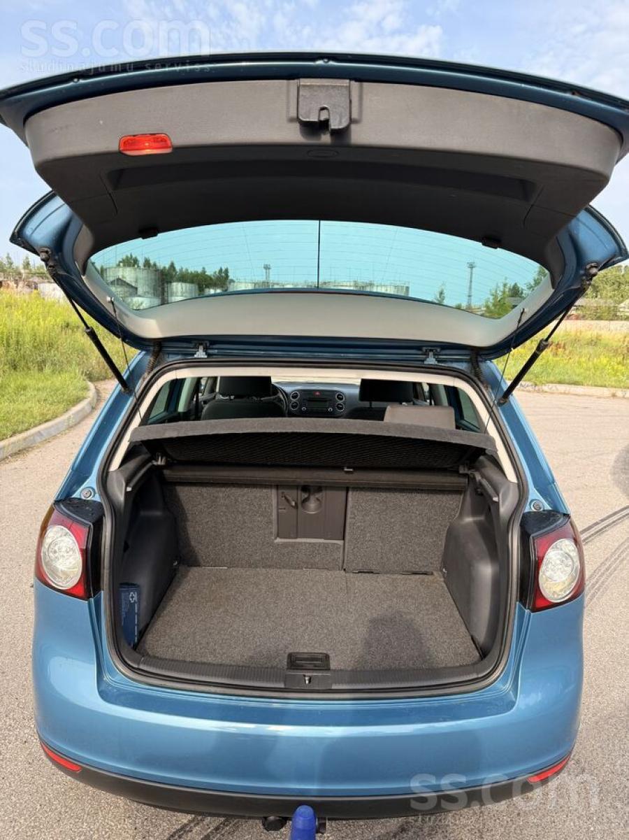 Zils Volkswagen Golf Plus 2006 Rēzekne, ar dzinēja tilpumu 1.60 L un nobraukumu 177 tūkst. km par 2800 €, foto 6 vietnē AUTOMOTO.COM.LV