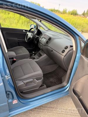 Zils Volkswagen Golf Plus 2006 Rēzekne, ar dzinēja tilpumu 1.60 L un nobraukumu 177 tūkst. km par 2800 €, foto 11 vietnē AUTOMOTO.COM.LV