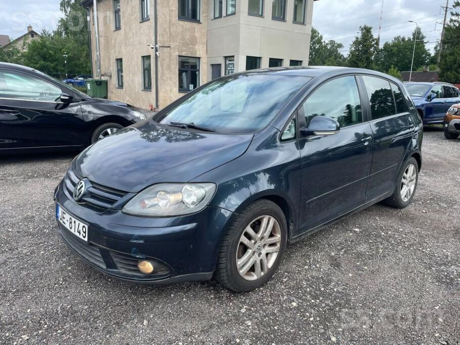 Blue Volkswagen Golf Plus 2006 in Riga, with an engine capacity of 1.40 L and mileage of 260 thousand km for 690 €, photo 1 on AUTOMOTO.COM.LV