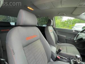 Blue Volkswagen Golf Plus 2006 in Riga, with an engine capacity of 1.40 L and mileage of 260 thousand km for 690 €, photo 5 on AUTOMOTO.COM.LV