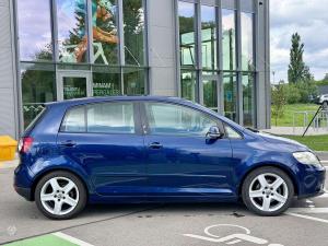 Blue Volkswagen Golf Plus 2006 in Vilnius, with an engine capacity of 1.90 L and mileage of 350 thousand km for 2600 €, photo 3 on AUTOMOTO.COM.LV