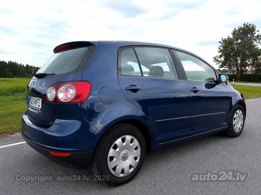 Blue Volkswagen Golf Plus 2006 in Tartu, with an engine capacity of 1.60 L and mileage of 175 thousand km for 1290 €, photo 4 on AUTOMOTO.COM.LV