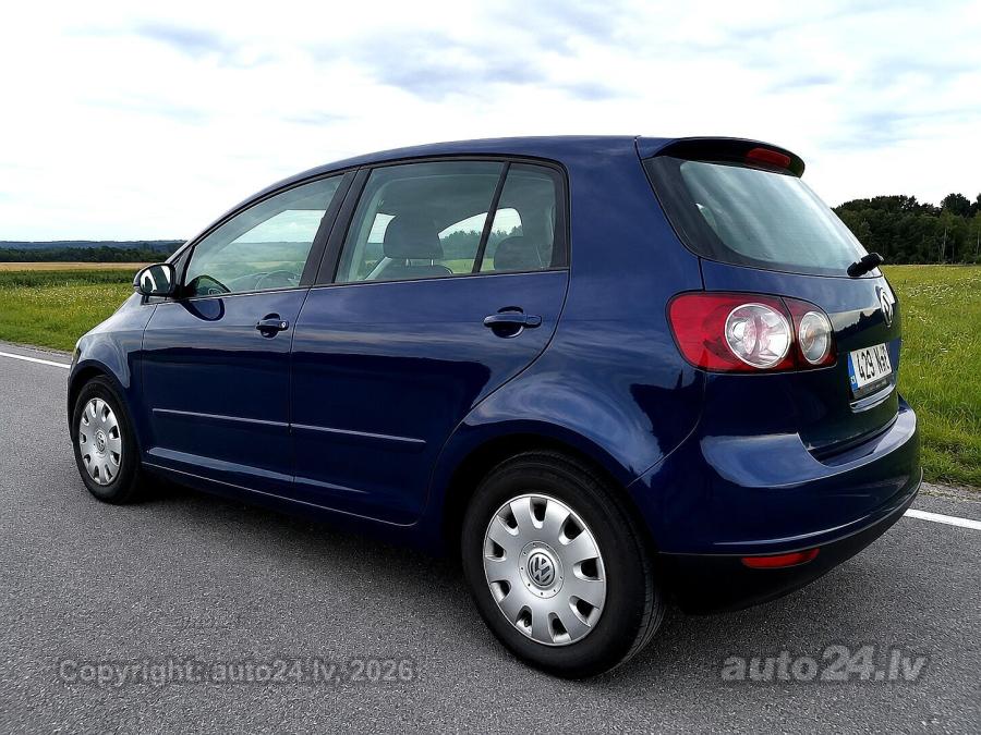 Blue Volkswagen Golf Plus 2006 in Tartu, with an engine capacity of 1.60 L and mileage of 175 thousand km for 1290 €, photo 5 on AUTOMOTO.COM.LV