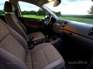 Blue Volkswagen Golf Plus 2006 in Tartu, with an engine capacity of 1.60 L and mileage of 175 thousand km for 1290 €, photo 6 on AUTOMOTO.COM.LV