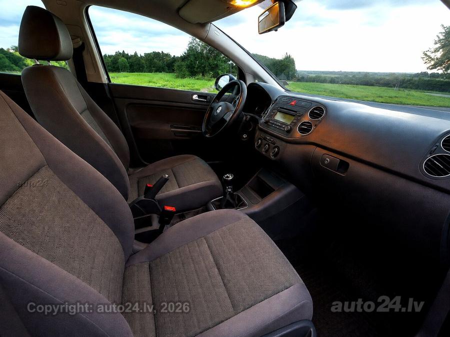 Blue Volkswagen Golf Plus 2006 in Tartu, with an engine capacity of 1.60 L and mileage of 175 thousand km for 1290 €, photo 6 on AUTOMOTO.COM.LV