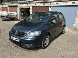 Blue Volkswagen Golf Plus 2006 in Riga, with an engine capacity of 1.90 L and mileage of 337 thousand km for 1100 €, photo 11 on AUTOMOTO.COM.LV