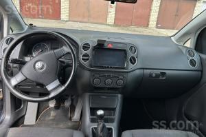 Blue Volkswagen Golf Plus 2006 in Riga, with an engine capacity of 1.90 L and mileage of 337 thousand km for 1100 €, photo 19 on AUTOMOTO.COM.LV